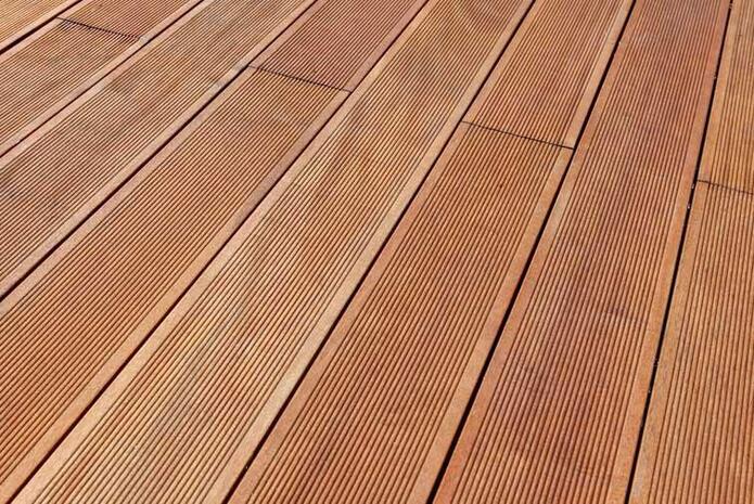 Terrasse bois : kits, lames, lambourdes et entretien | Bois Center